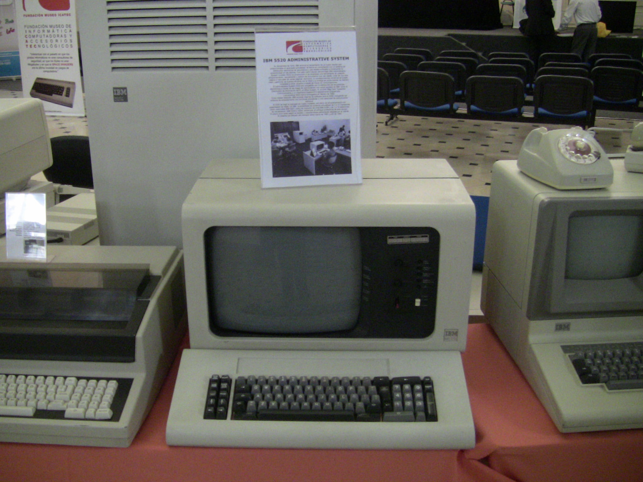 IBM 5520 Administrative System, una computadora de oficina nacida en ...